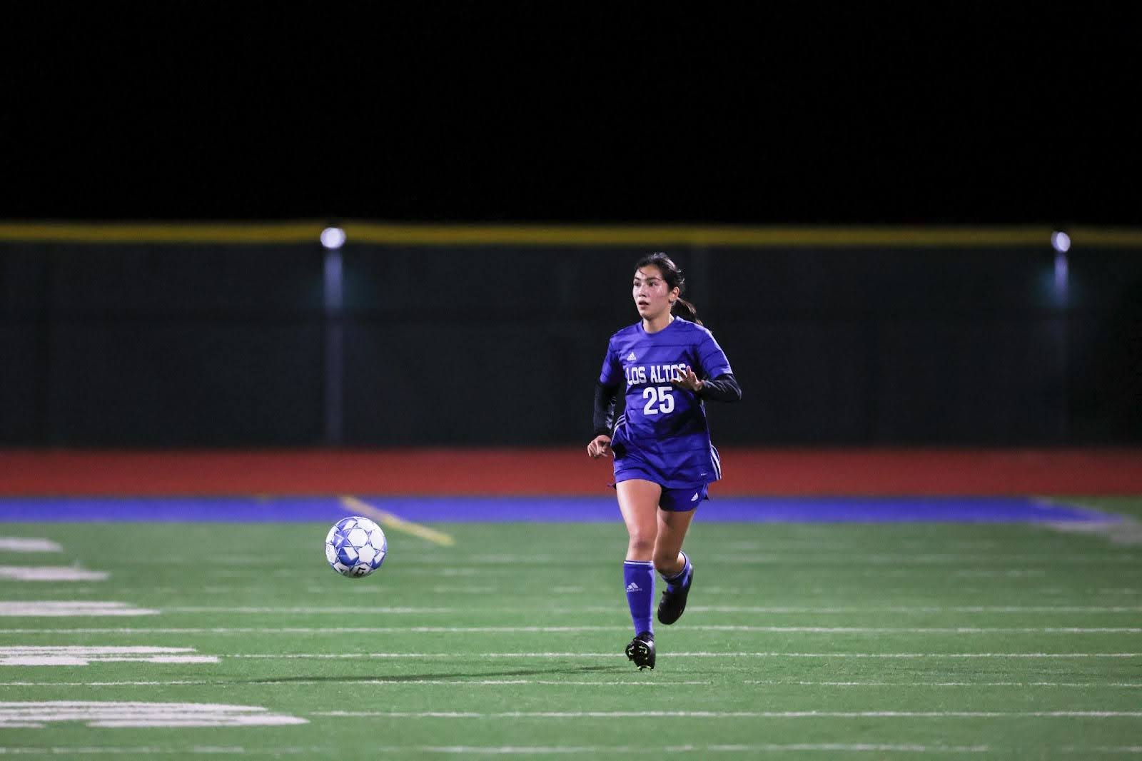 Selya Sen dribbles through varsity soccer season – The Talon
